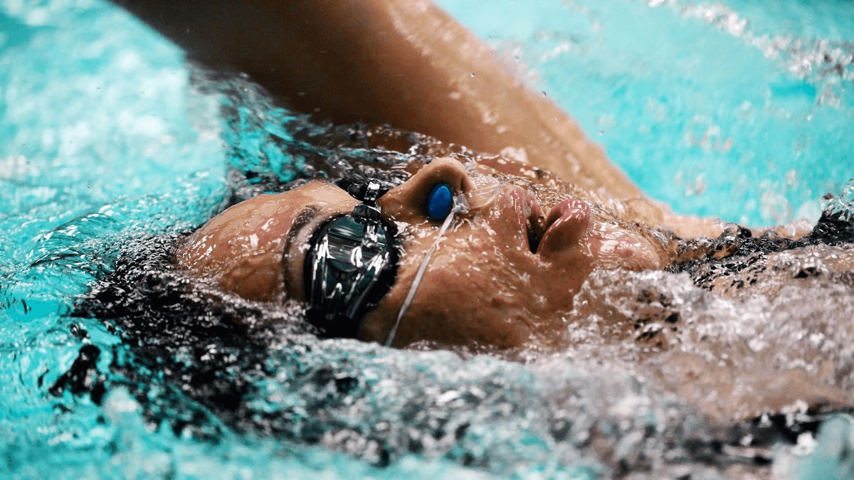 Todo lo que debes conocer sobre el estilo de espalda en natación - Eres ...
